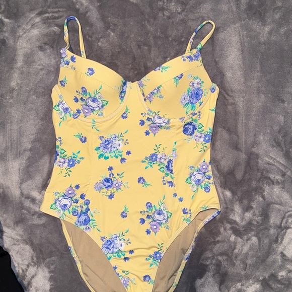 WeWoreWhat | Swim | We Wore What Floral Underwire Padded One Piece ...